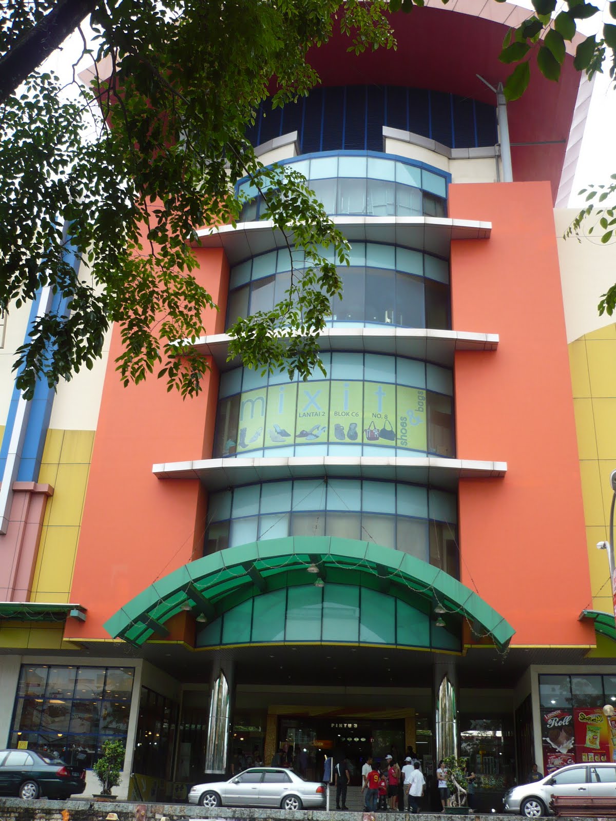 Alice Travelogue: Batam Indonesia - BCS Shopping Mall (Batam City Square)