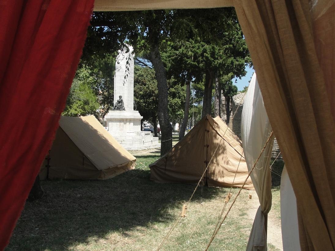 Marche Eventi: Accampamento romano, visite, cibo e risate. Fano si ...