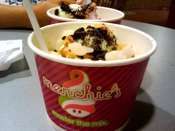 Kau Kau With Jacob!: Menchie's vs. Yogurtland