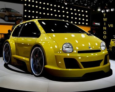 Car news & Car reviews: Renault Twingo V8 Trophy Lazereth Photos and Video