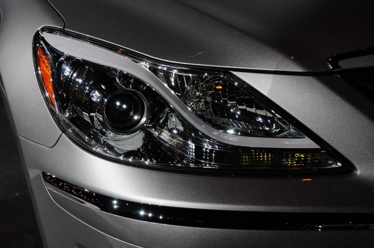 Looks Like a Car: 2012 Hyundai Genesis R-Spec Sedan Chicago Auto Show ...