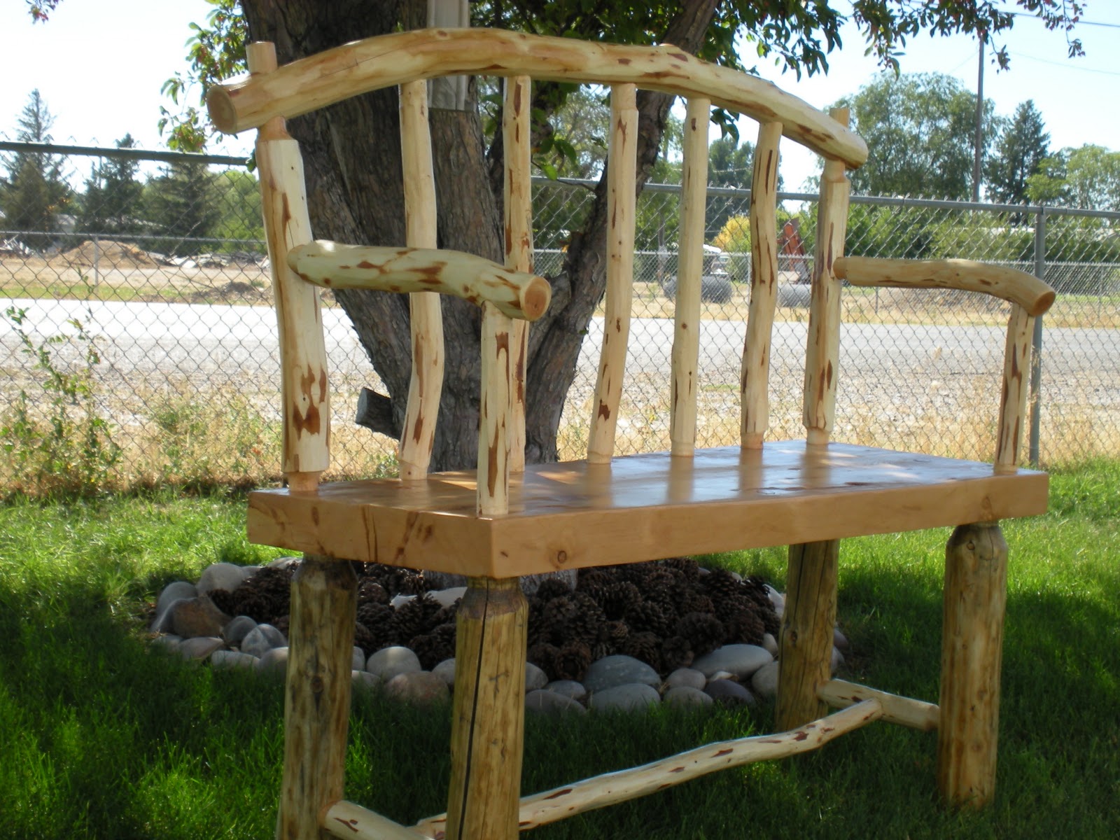 The Paisley Cupcake: Lovely Log Bench