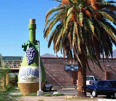 Tucson Daily Photo ~: Tucson - Home of the World's Biggest Chianti Bottle
