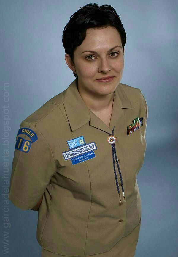 EXPLORADOR DE NACIMIENTO: Uniforme Femenino Exploradores del Rey