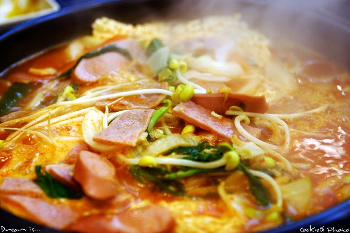 What's Up KOREA ?!: Recipe for Budaechigae (Korean Army Base Stew)