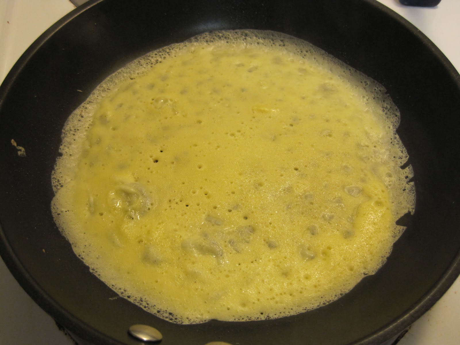 Adventures in Cookery: Crepes or Palachinki (Палачинки)