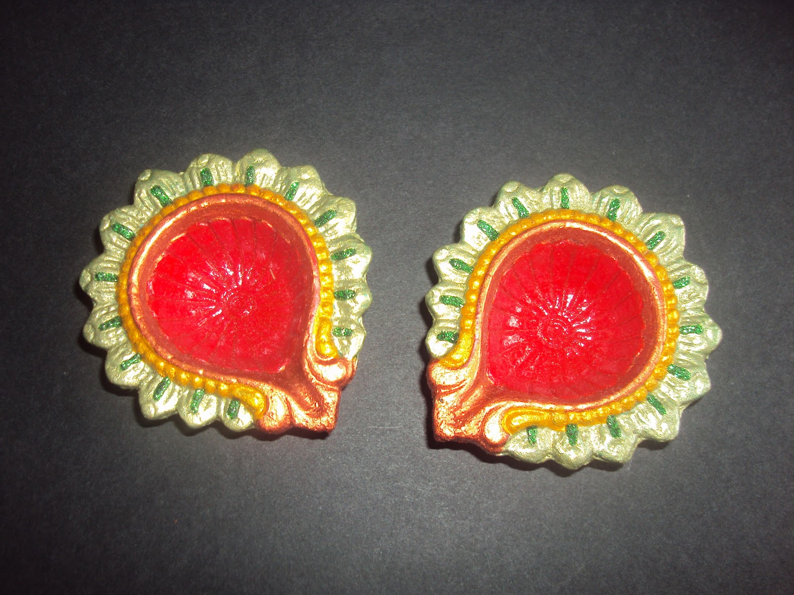 Creating Artistically: Diwali - Diyas & Rangoli