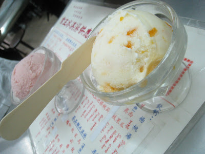 a hungry girl's guide to taipei: dessert/taiwanese: i strongly ...