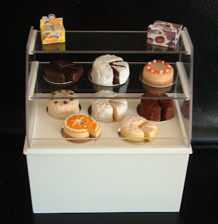 Collecting Miniatures: Handmade Artisan Miniatures