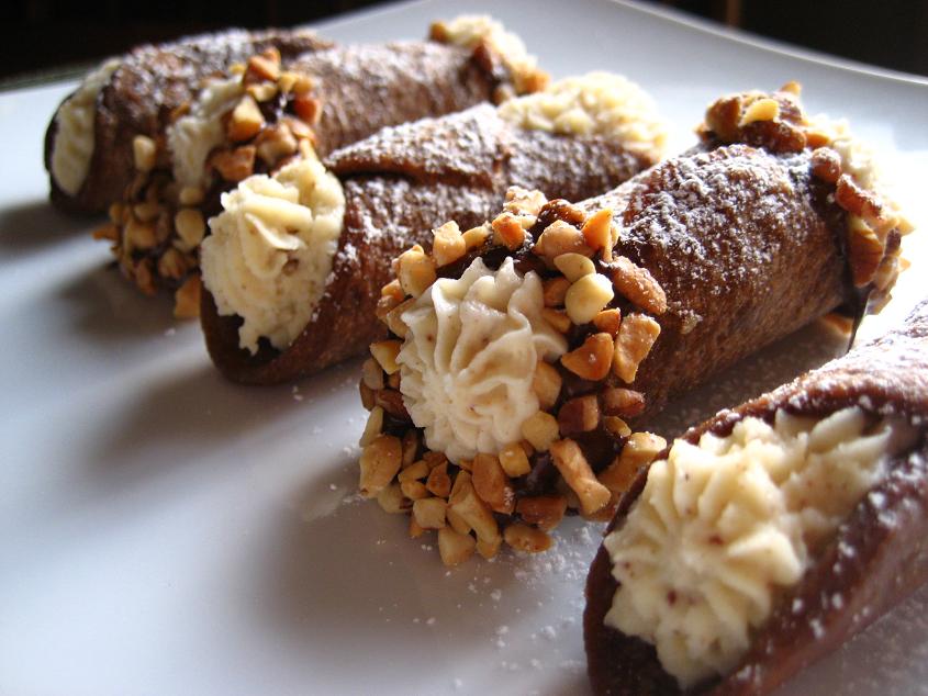 Daring Bakers: Cannoli