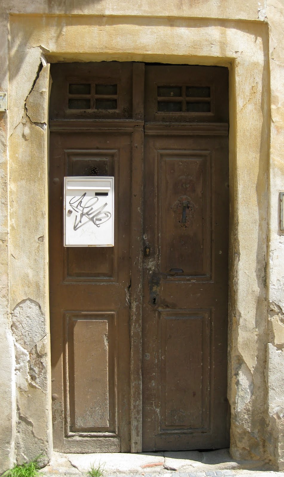 The Door Hunter: June 2010