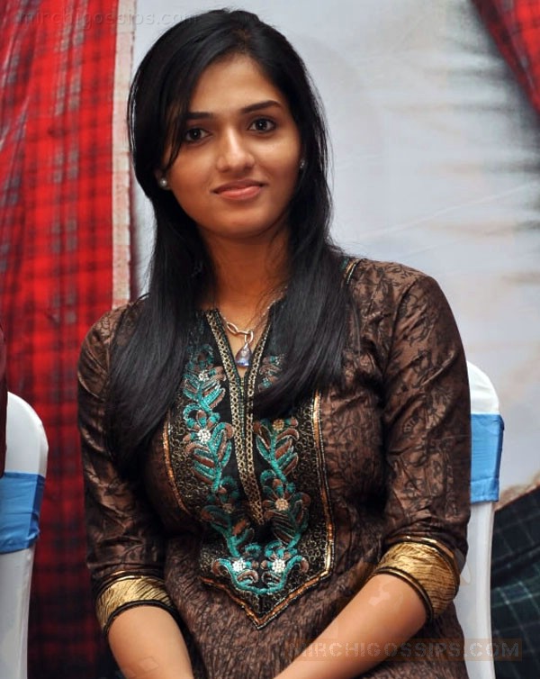 Beautiful Sunaina Profile, Sunaina Photos: Latest Stills of Beautiful ...