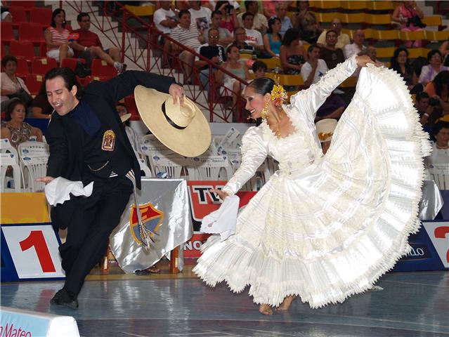 Armonía - Huanta: La marinera peruana está de fiesta...