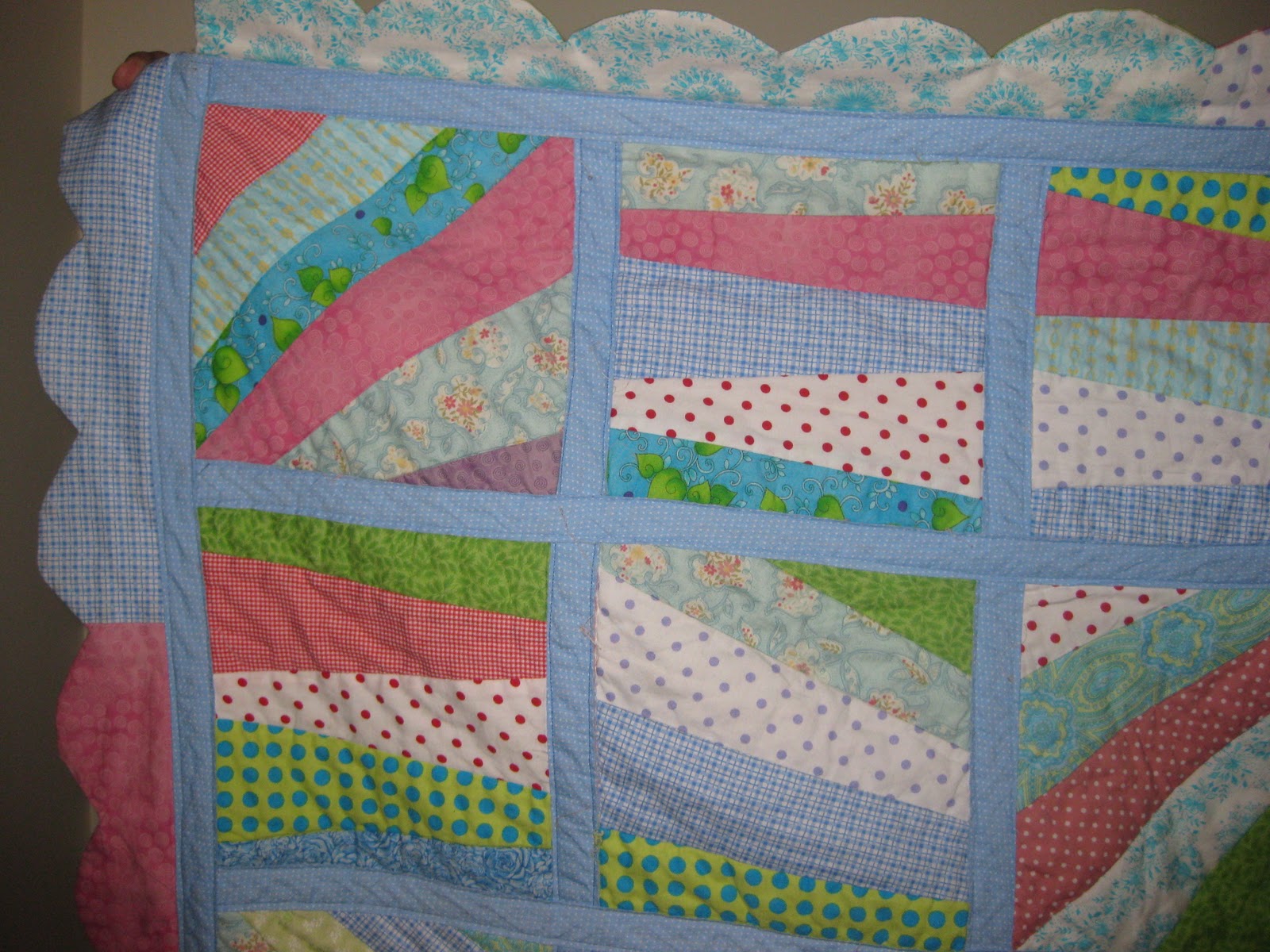 Robyn's Random Quilts: Ashleigh's Second Quilt