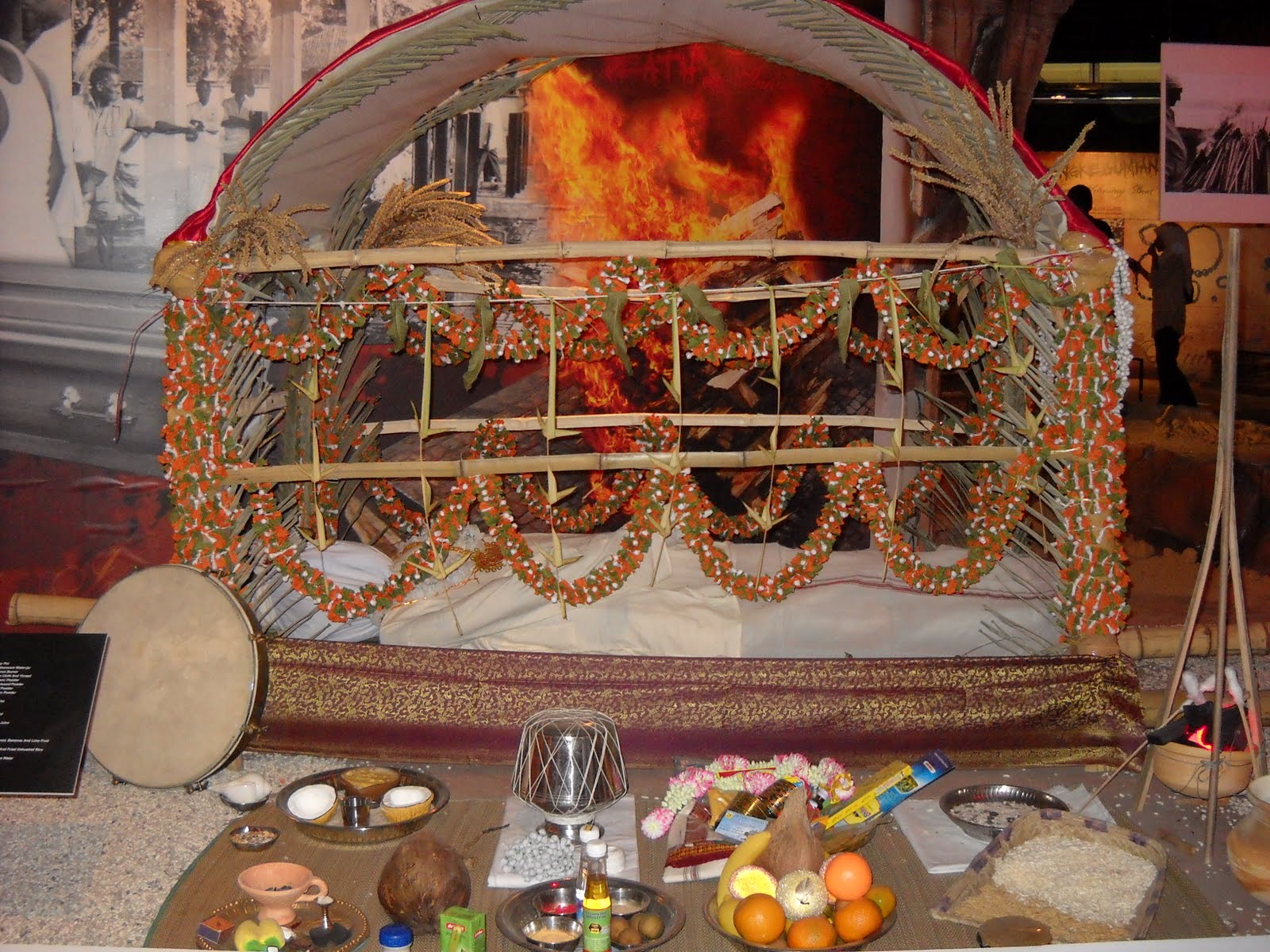 Kisah dan Kehidupan: Keranda :Tradisi & Misteri