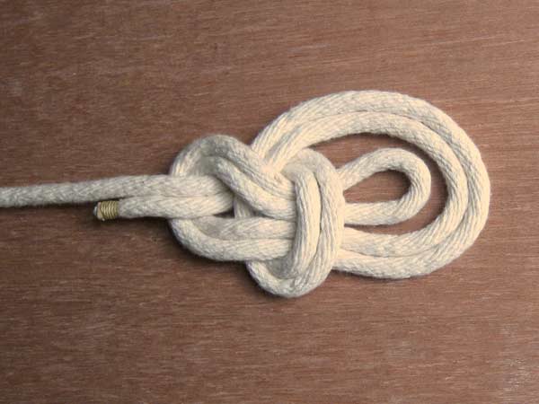Going Afloat: Basic Knotwork, Loop Knots
