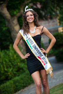 MONARCAS DEL UNIVERSO: MISS UNIVERSO 2010 - Italia