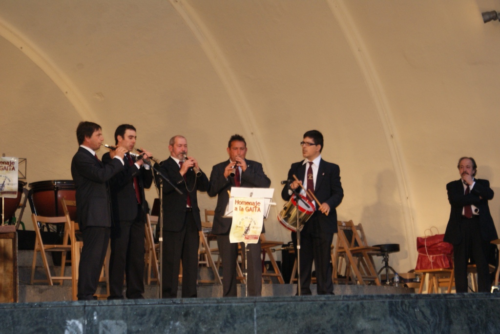 Gaiteros y Tamboriteros de Logroño: Homenaje a la Gaita en Logroño