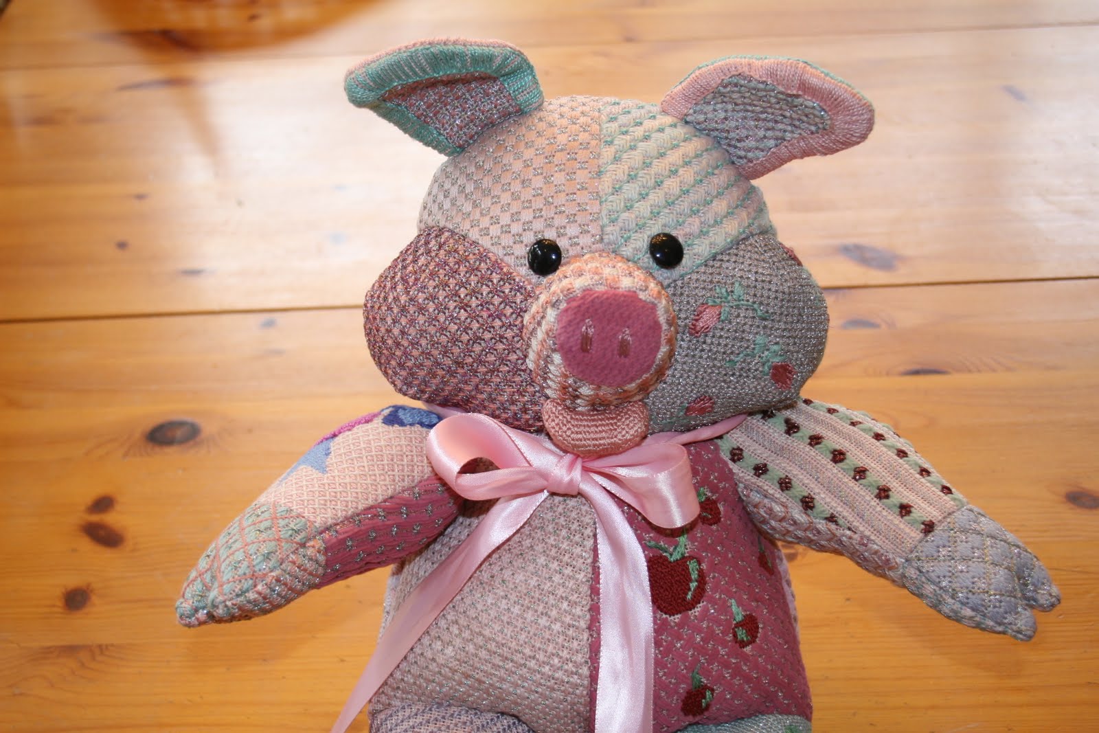 Rittenhouse Needlepoint: Needlepoint in 3D!