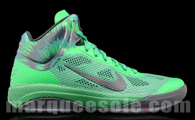 TUNES 'N THREADS: Nike Zoom Hyperfuse "Rajon Rondo"