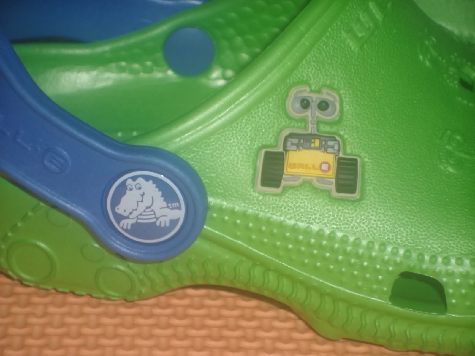 Kids' Classic Wall-E Crocs | Shopping with Kurt Alexander