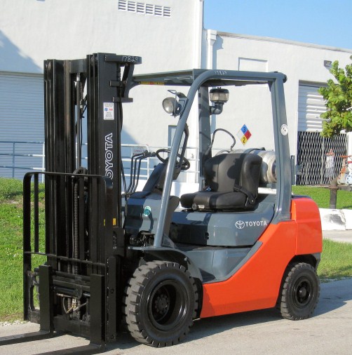 .: Toyota 8FGU25 - Stock # 17829