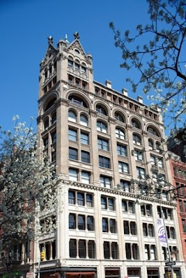 Daytonian in Manhattan: The 1892 McIntyre Building -- Finials, Snakes ...