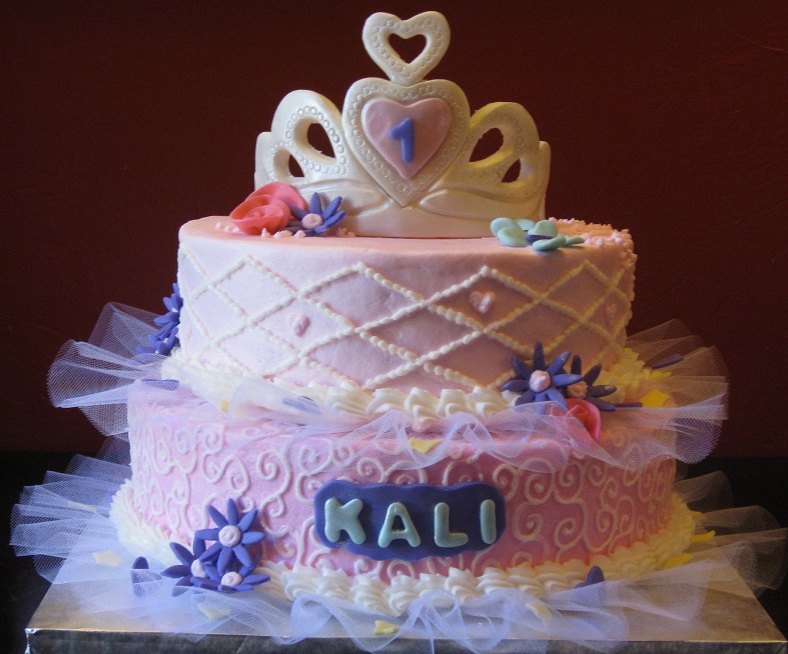 Katie's Cakes: Buttercream Princess Cake