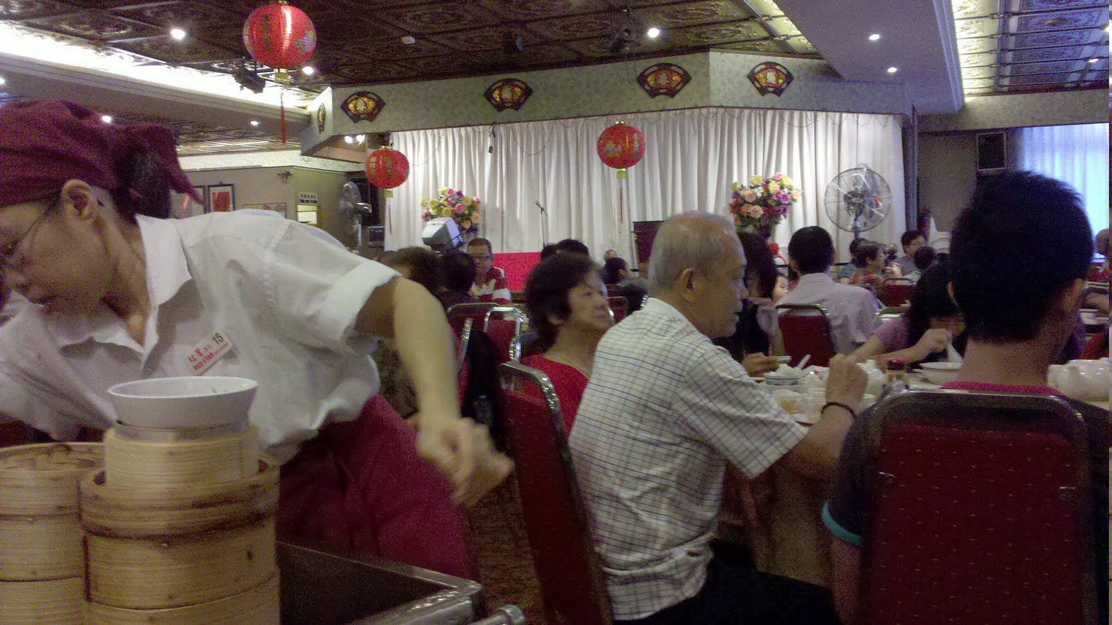 Walking · Living · Sharing: Restaurant: Red Star (hongkong dim sum)