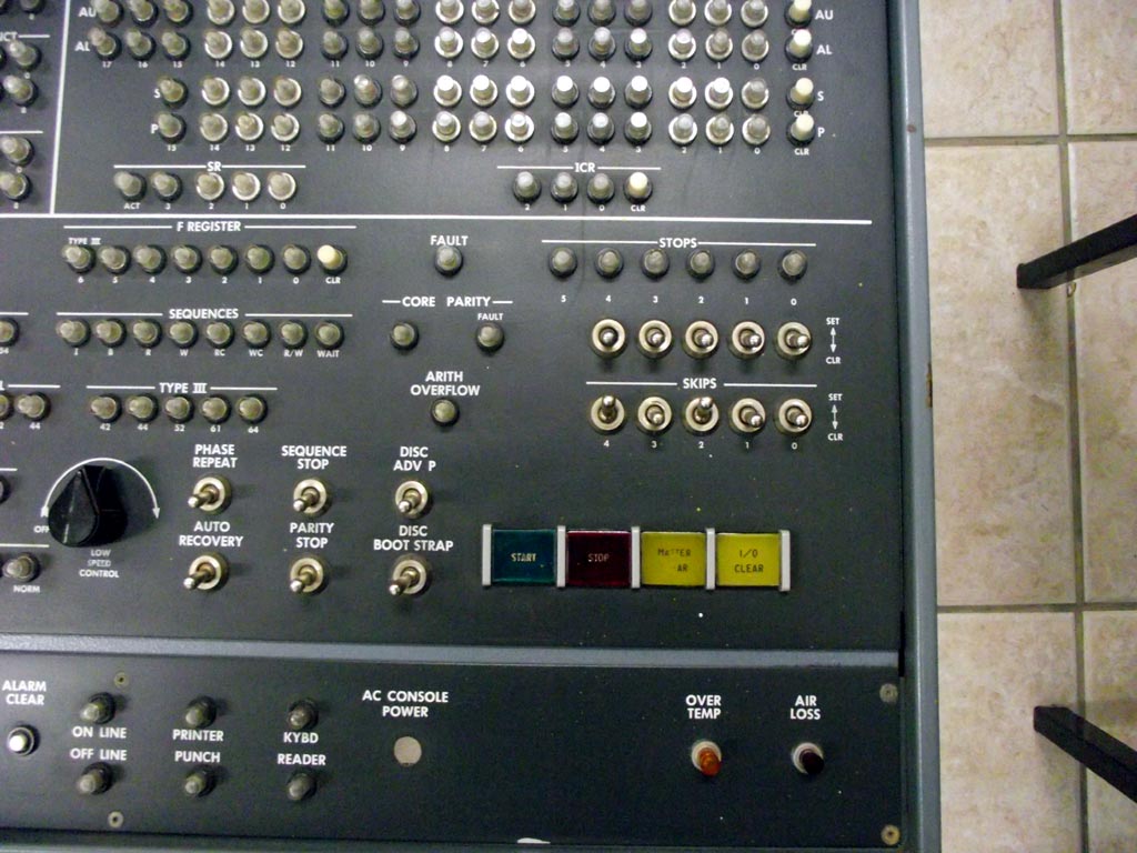 Pakéquis: Lembranças do Univac 418...