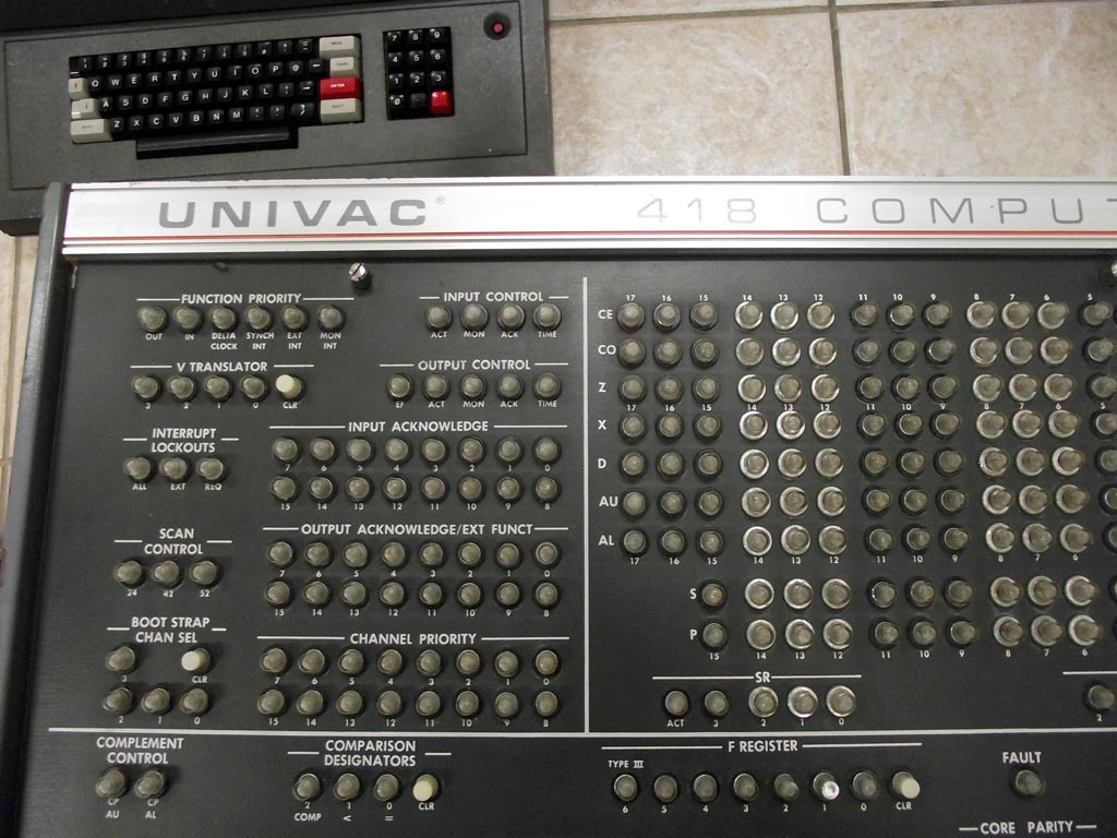 Pakéquis: Lembranças do Univac 418...