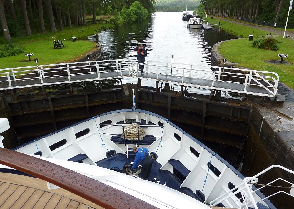 Another Side of this Life: Scotland: On the Caledonian Canal