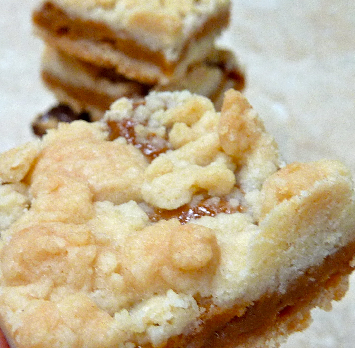 beurrista: caramel crumb bars