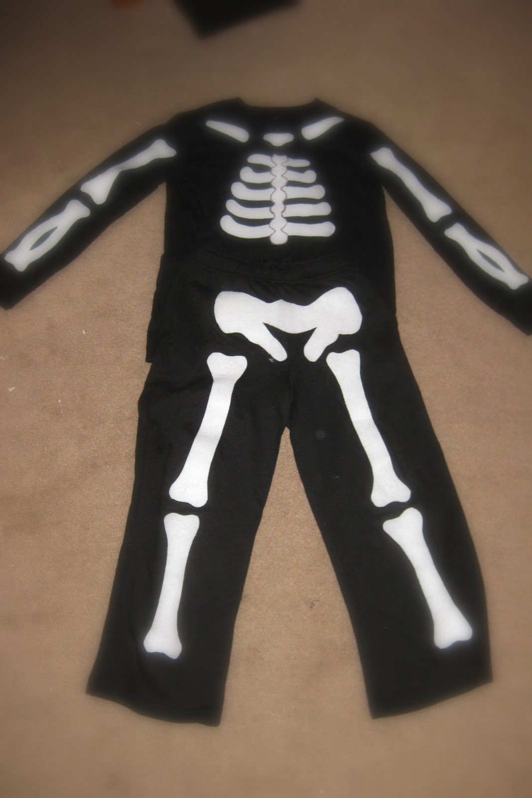 Shared Jelly: Make Your Own Skeleton Costume