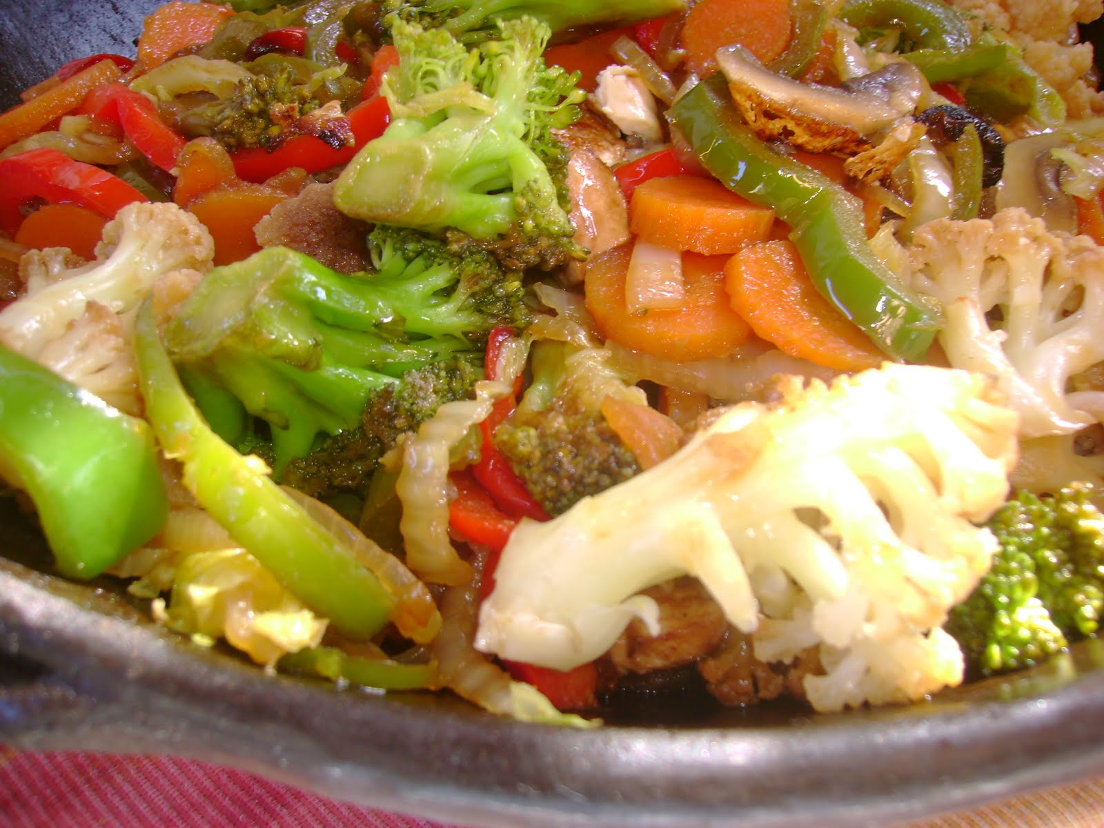 Udi receitas ovolactovegetarianas...: Chop Suey de legumes