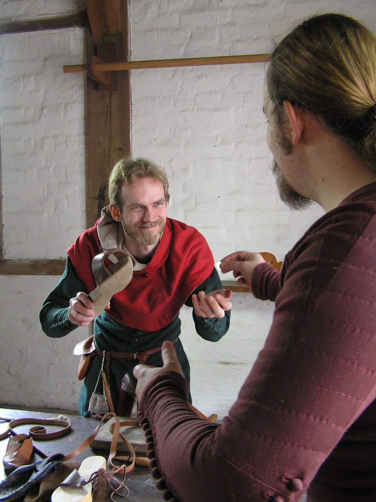 THE EVIL SHOEMAKER (and the dumb merchant?) - Deventer Burgerscap