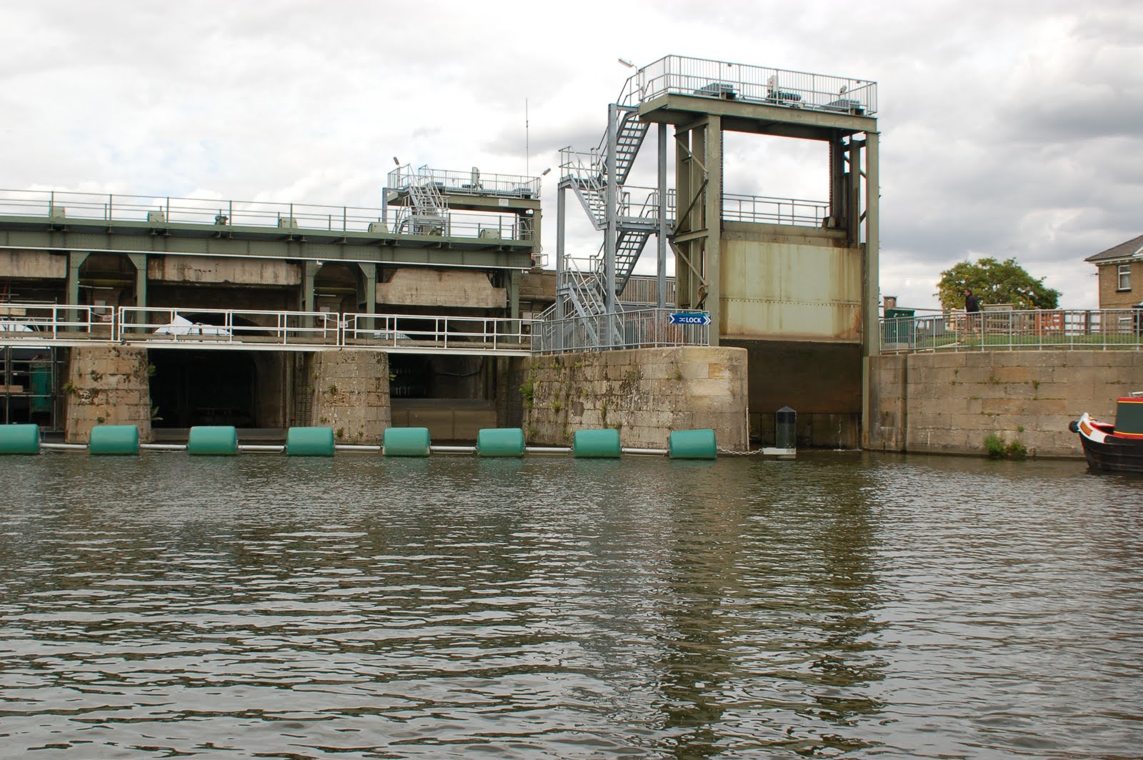 Narrowboat Caxton: August 2010