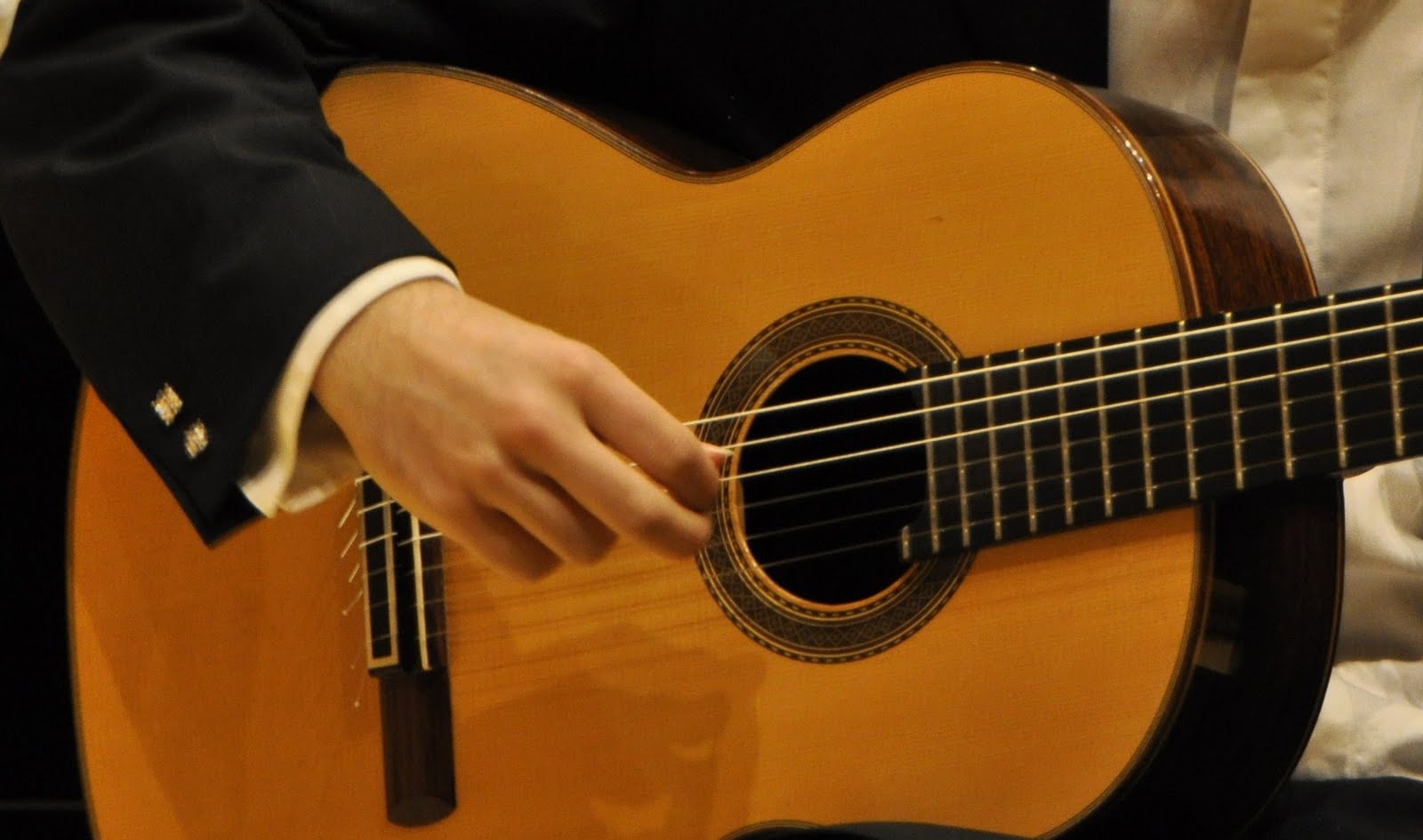 Eduardo Inestal ( Guitarrista ): LA GUITARRA ESPAÑOLA ES EL INSTRUMENTO ...