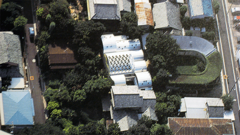 Guide for Japanese Architecture: White U (House in Nakano-Honmachi)