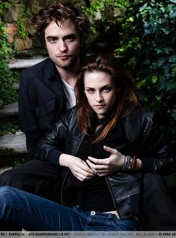 Tudo sobre a saga Crepúsculo: Romance entre Robert e Kristen acabou?