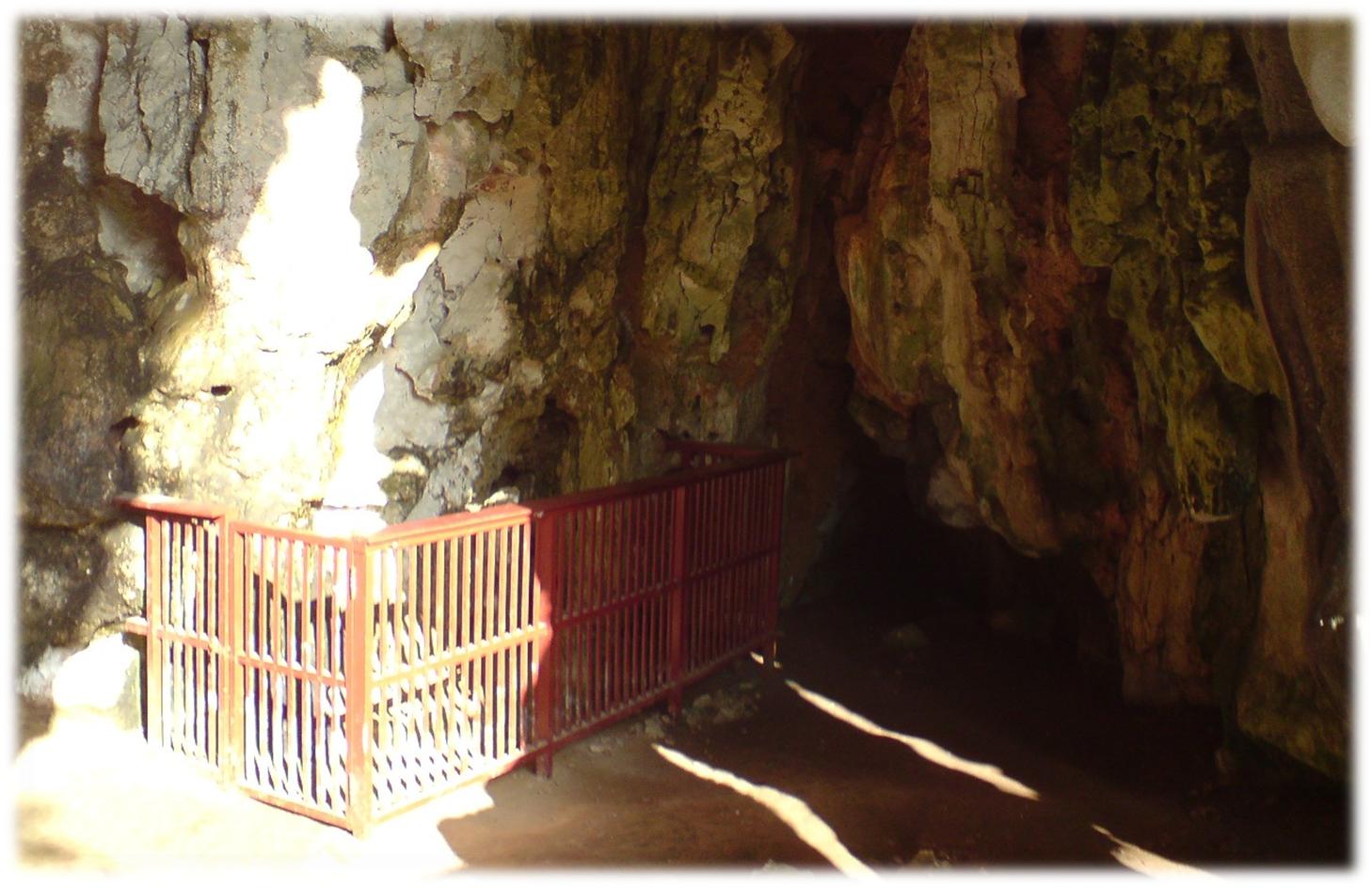 Ade Chandra Blog: Wisata PraSejarah Gua Leang-Leang