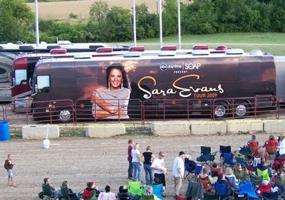 Who's Bus?: Sara Evans 2009
