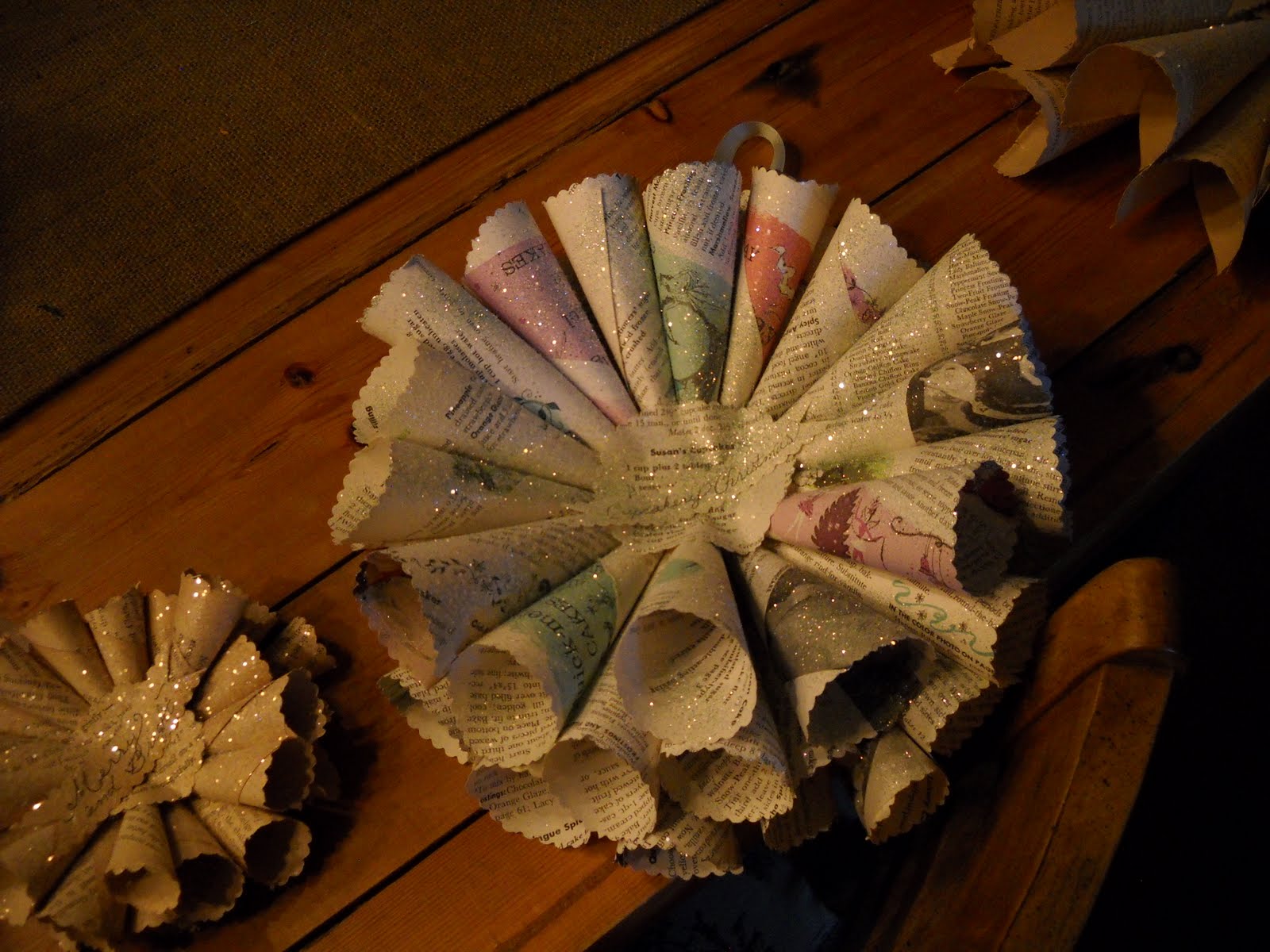 rosespetitemaison: Paper Decorations