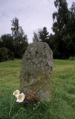 Tour Scotland: Tour Scotland Photograph Clan Cameron Gravestone Culloden