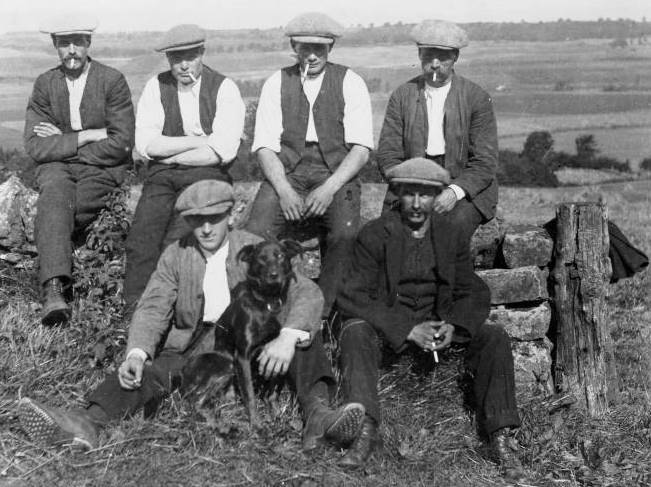 Tour Scotland: Old Photograph Farm Workers Scotland