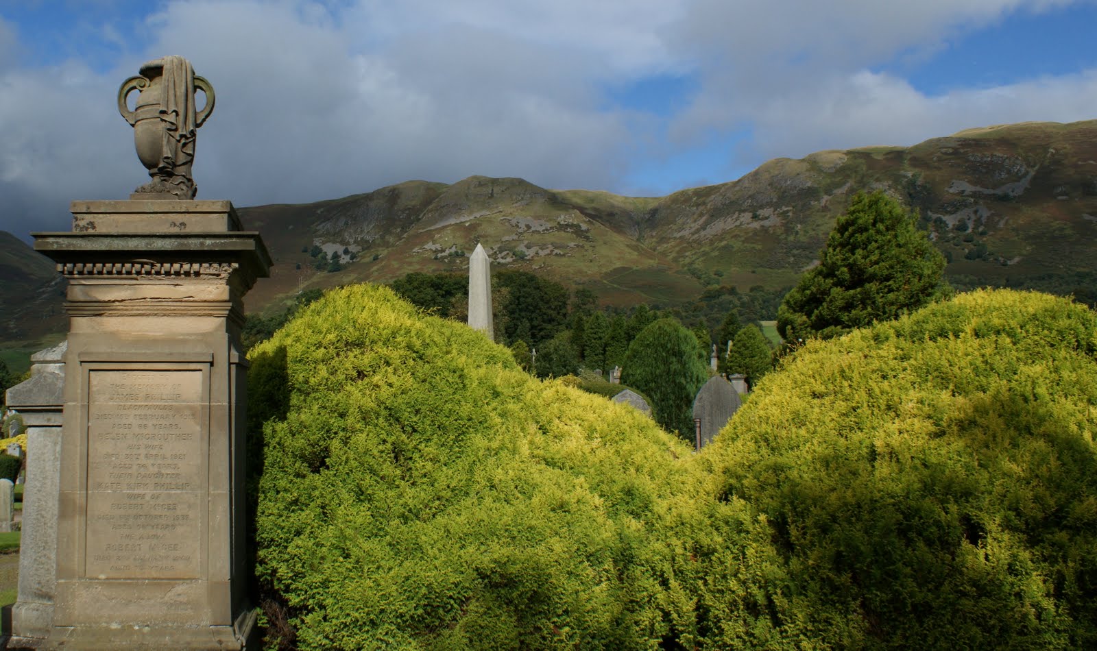 Tour Scotland: September 18th Photograph New Churchyard Tillicoultry ...
