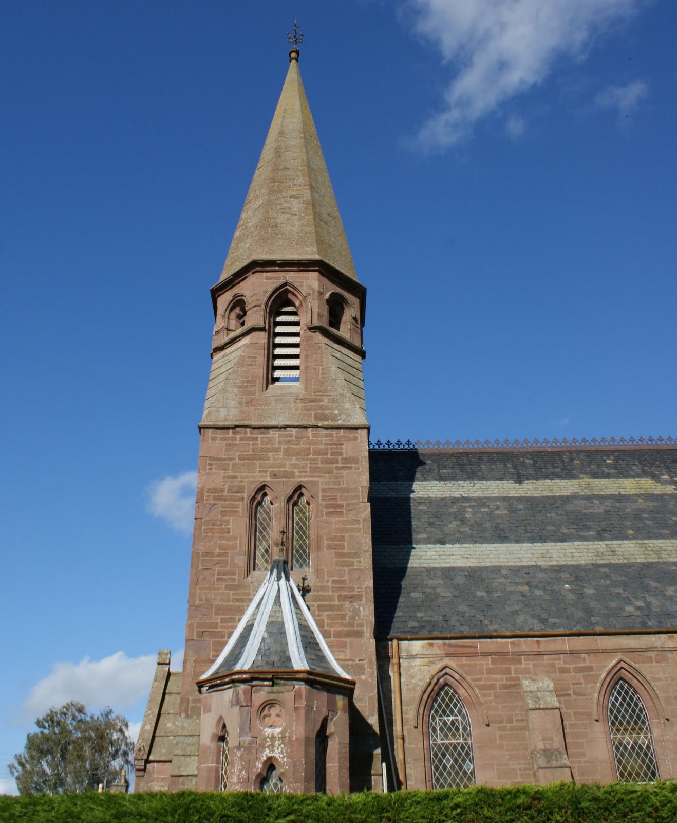 Tour Scotland: Tour Scotland Photographs Ardler Church Perthshire