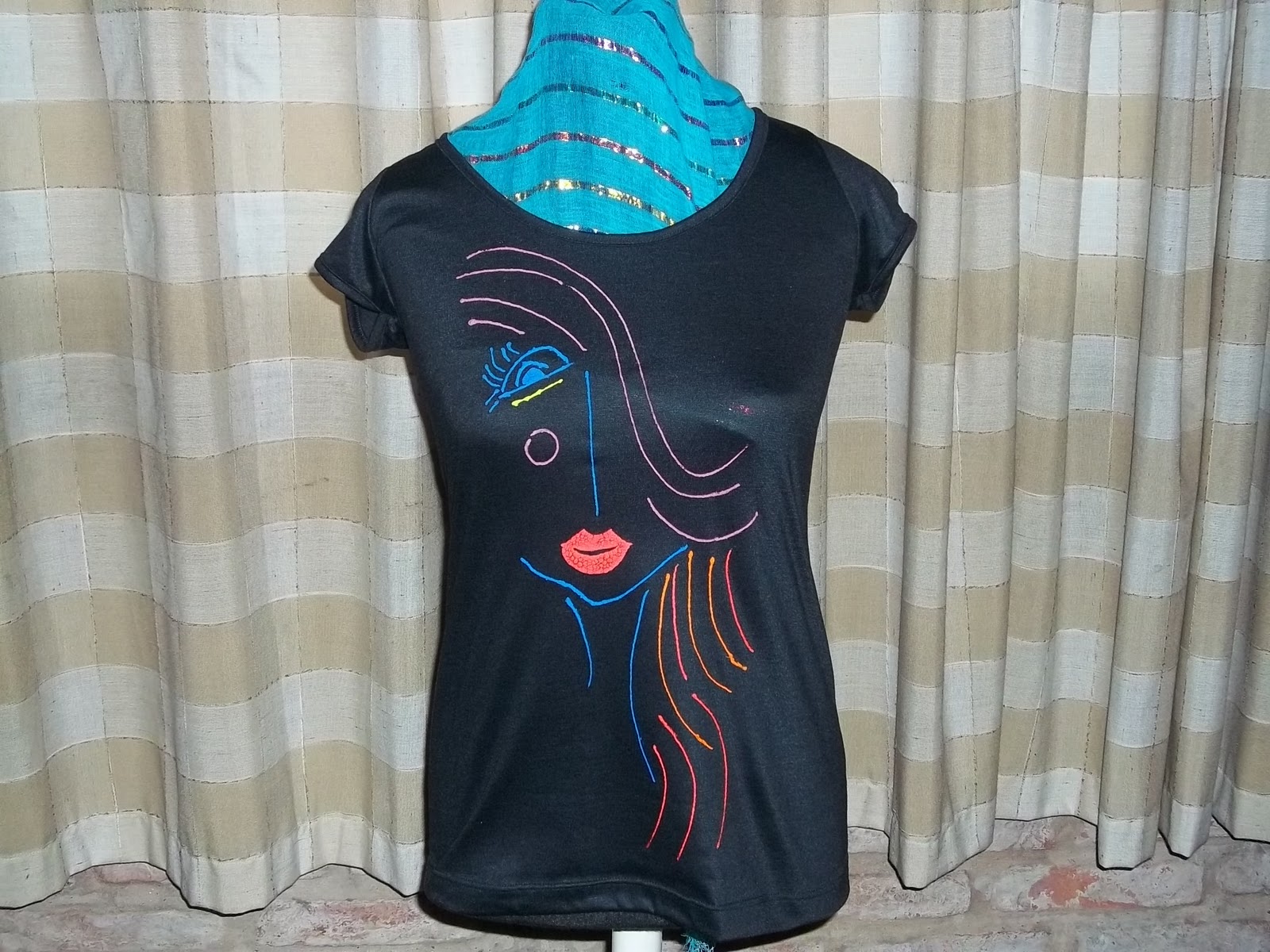 Mora e Blonda- diseños de remeras originales.: Remeras pintadas a mano