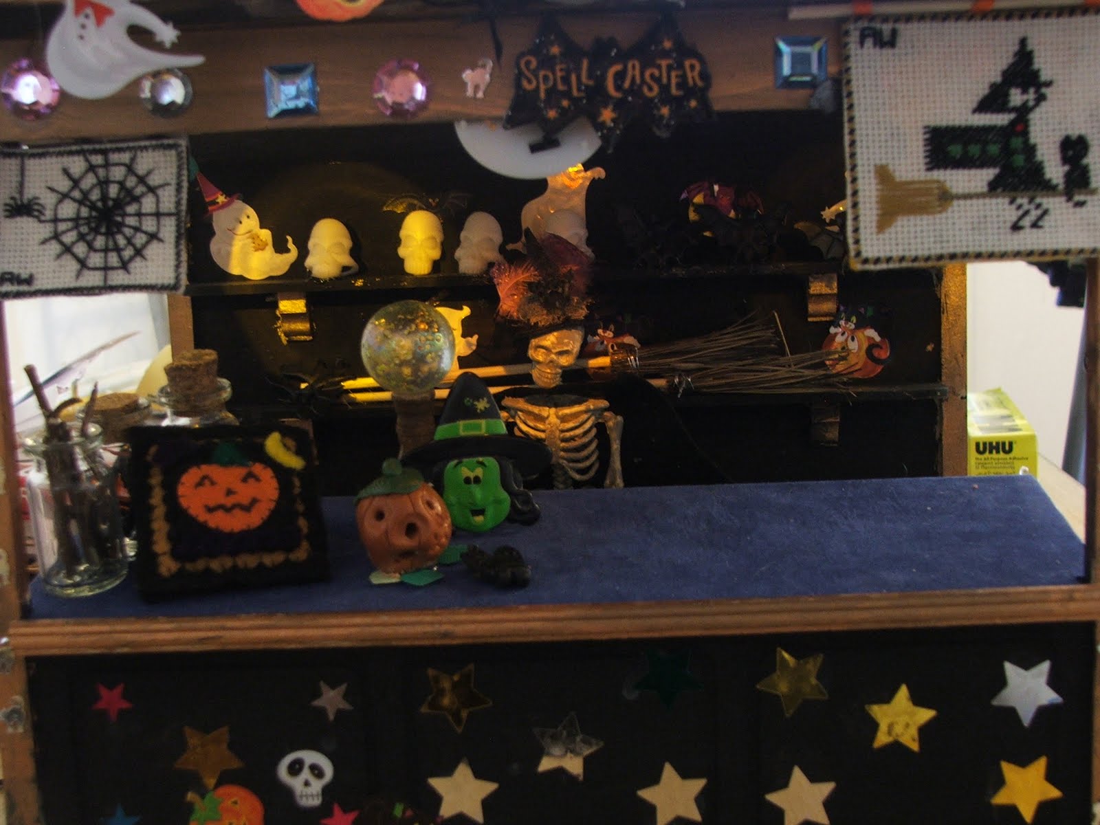 ASHLEYS BLOG: MY MINIATURE HALLOWEEN STALL