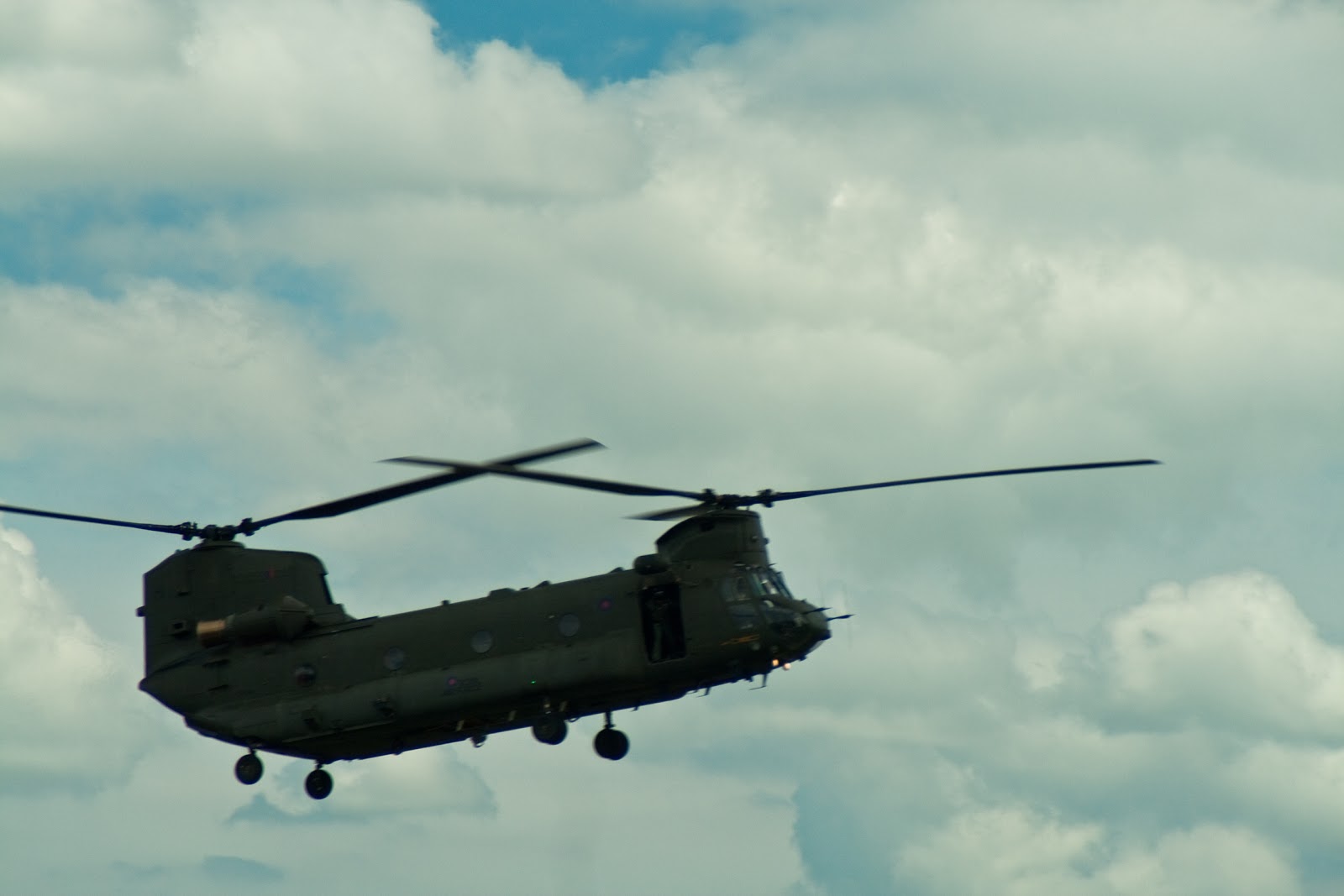 Photo Views, Life through the eye of a camera.: Chinook Display, RAF ...